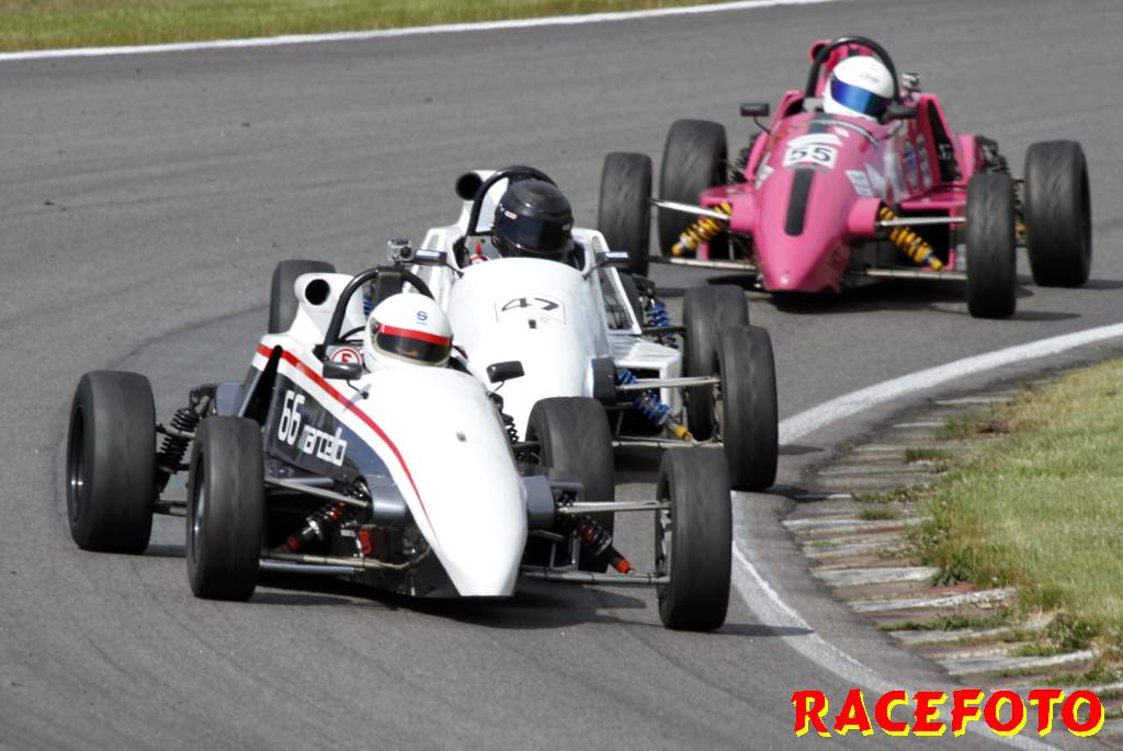 Rekordjämna race i Formula Basic - Formula Basic